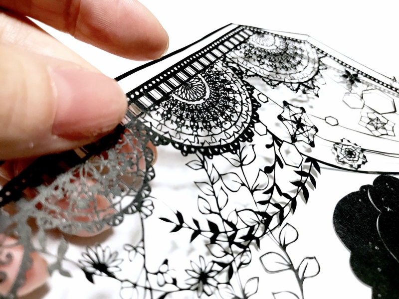 Japanese Paper-Cutting Artist's Work is Absolutely Stunning